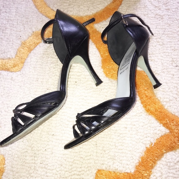 Cynthia Rowley | Shoes | Cynthia Rowley Black Travolta Sandals | Poshmark